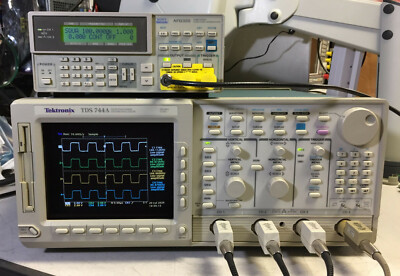Oscilloscopes - Tds 754A