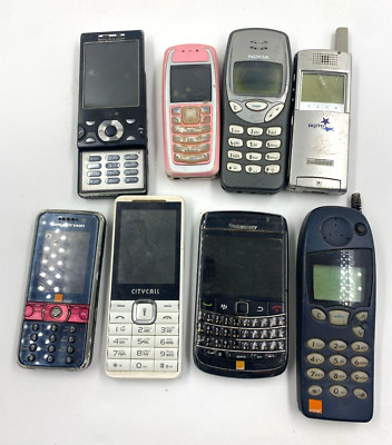 Lot of 8 Different Untested Phones Blackberry Nokia Sony Ericsson ...