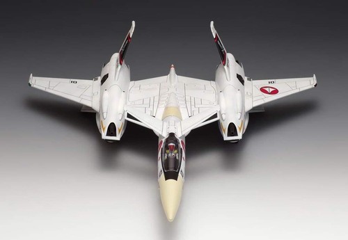 wave 1/72 MACROSS VF-4 Lightning III VALKYRIE Deluxe version Model kit ...