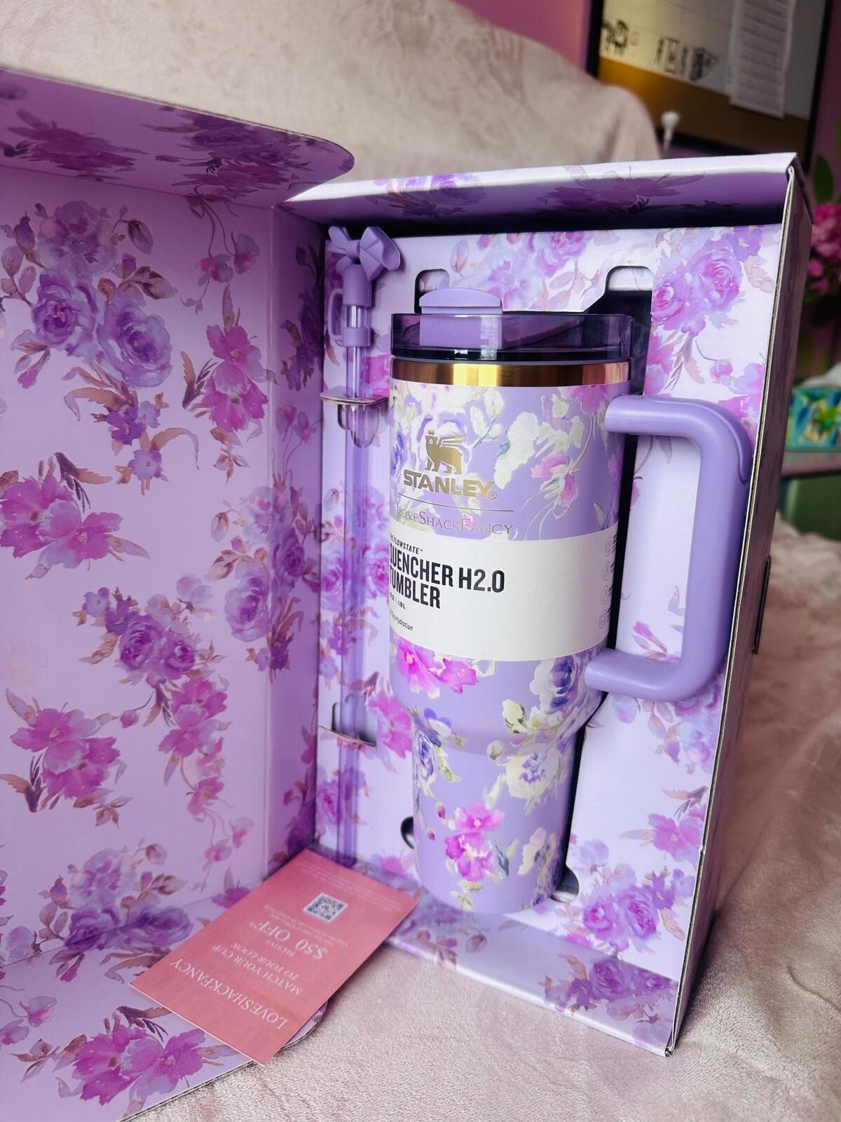 LoveShackFancy 40oz Stainless Steel H2.0 Quencher Tumbler with Gift Box.