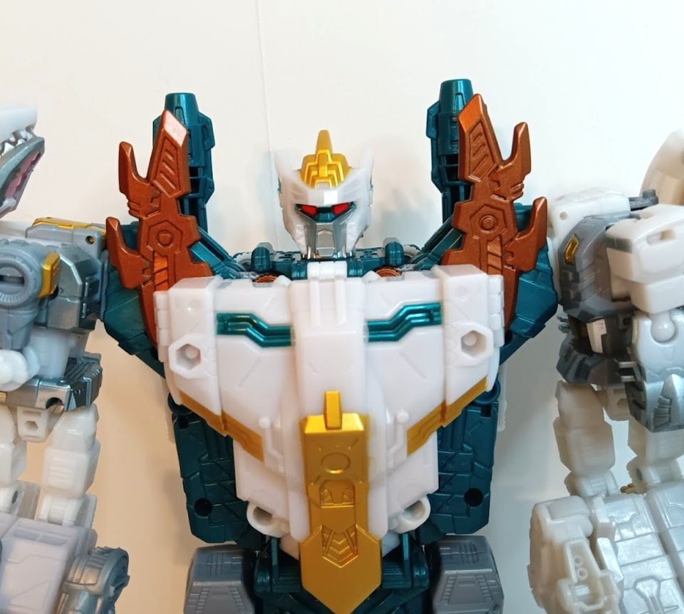 GOD NEPTUNE Transformers Seacons TT-GS10 Generations Selects Piranacon ...