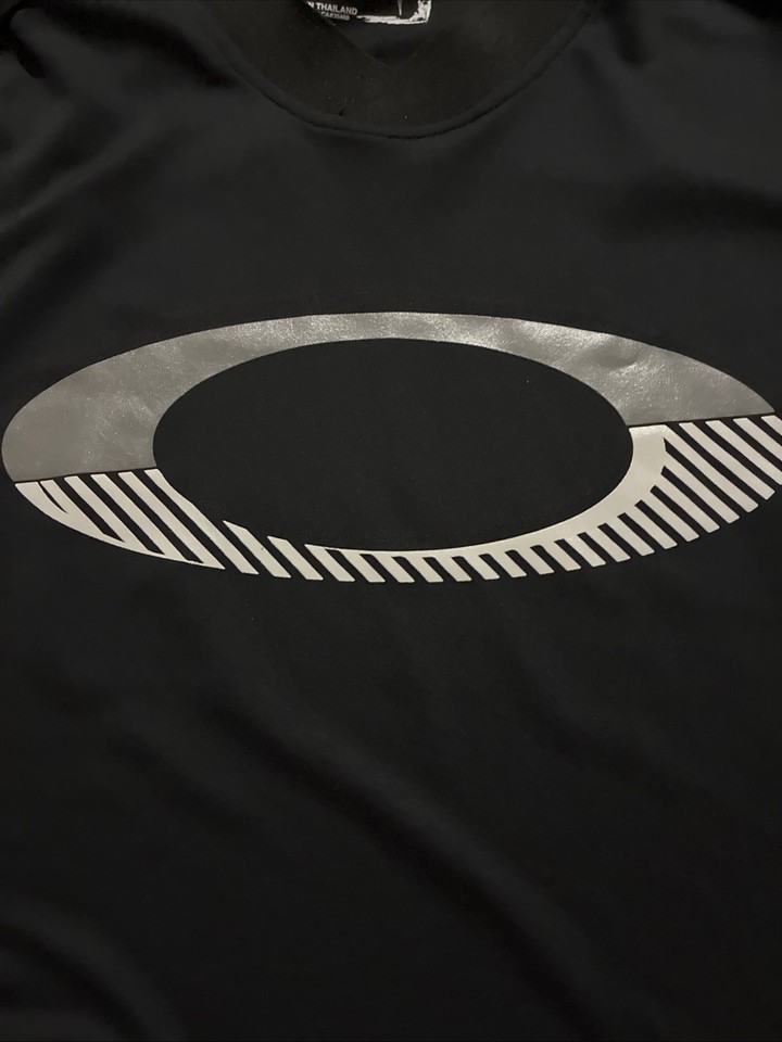 Men's Vintage OAKLEY Logo Black T-shirt Size L Optics Micro Cloth Lined ...