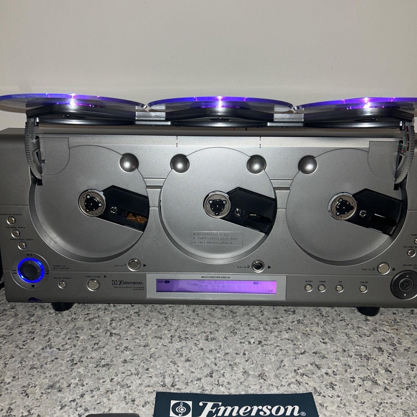 Emerson MS3106 Triple Play CD Player 3 CD AM FM Wall Mount With ...