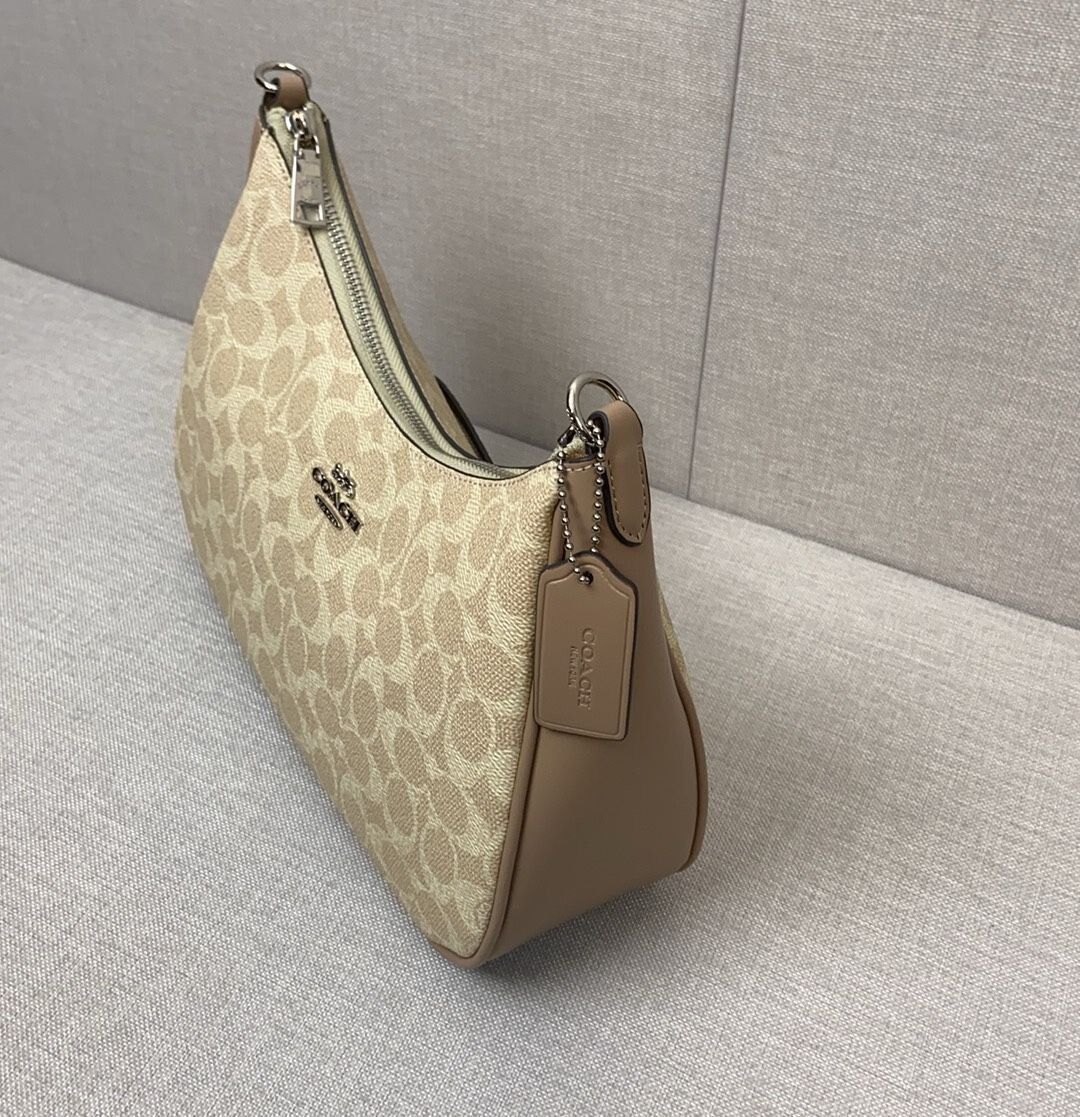 COACH Teri Hobo Bag Signature Canvas Sand/Taupe CV940 Outlet COACH Teri Hobo Bag Signature Canvas Sand/Taupe CV940 Outlet