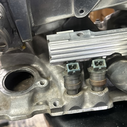 OEM USED TPI Intake Manifold/ fuel rails/ injectors 14081005 | eBay