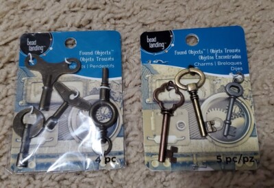 Bead Landing Metal Keys Pendant - Antique Gold Toned Vintage Skeleton ...