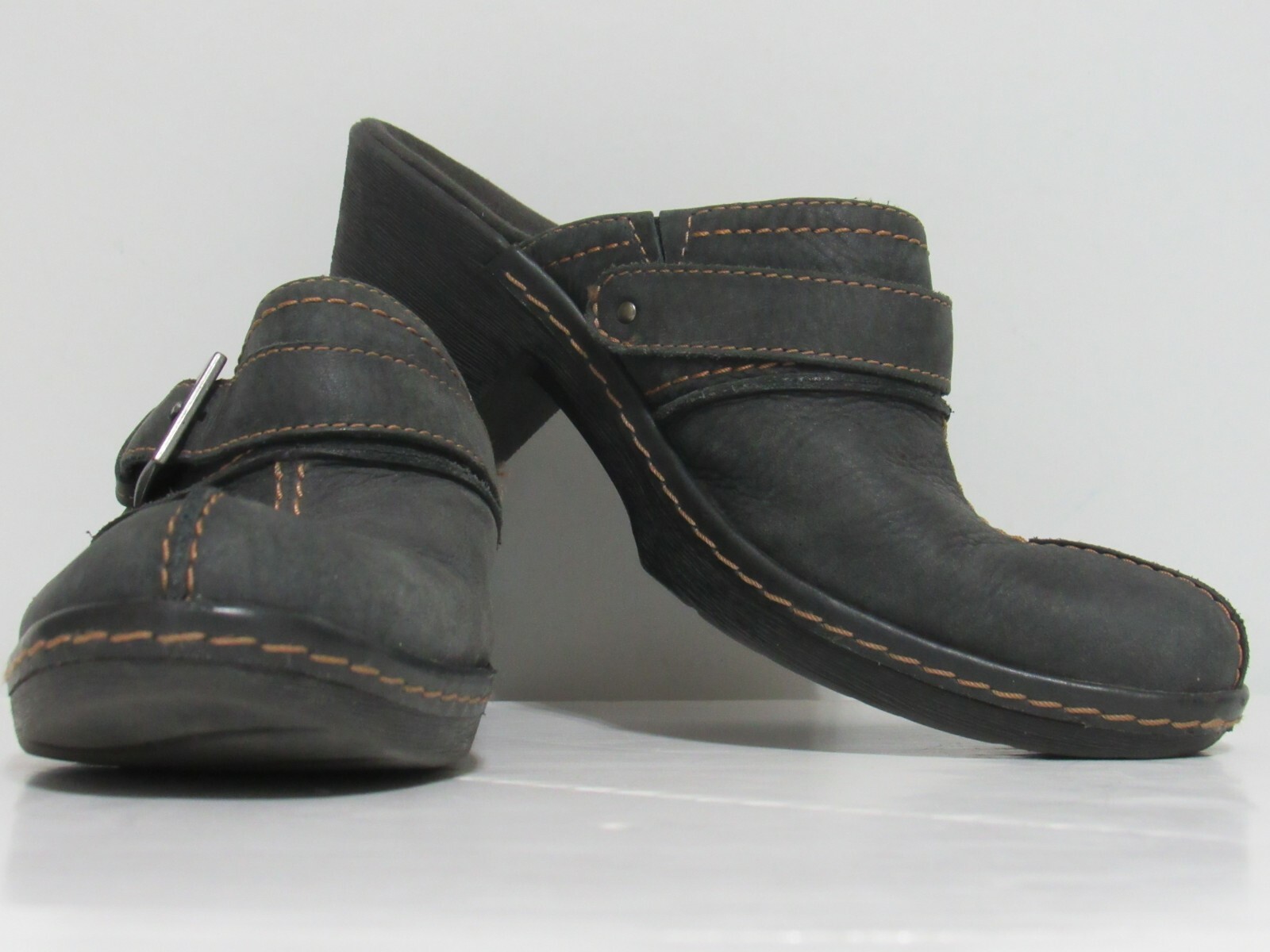 Women's CLARKS BENDABLES Suede Leather Gray Clogs Size 8 M | eBay