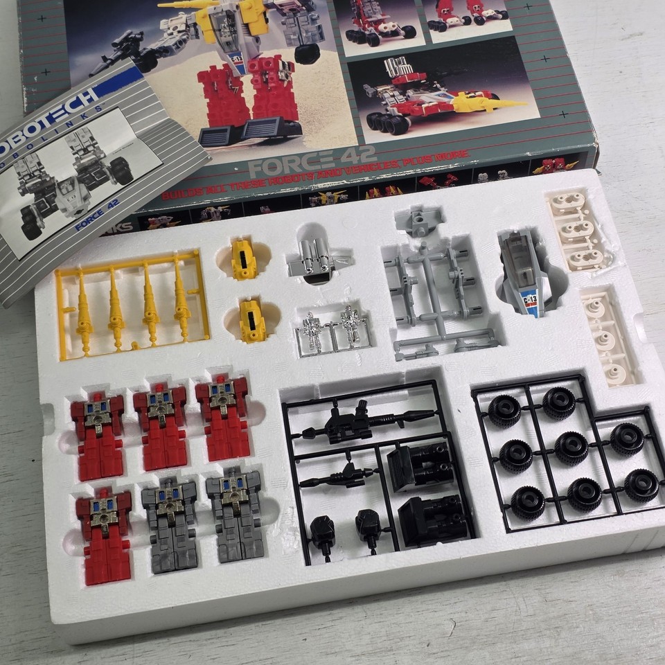 Revell Takara Robotech Robolinks Force 42 Transformable Robots 80s Toy ...