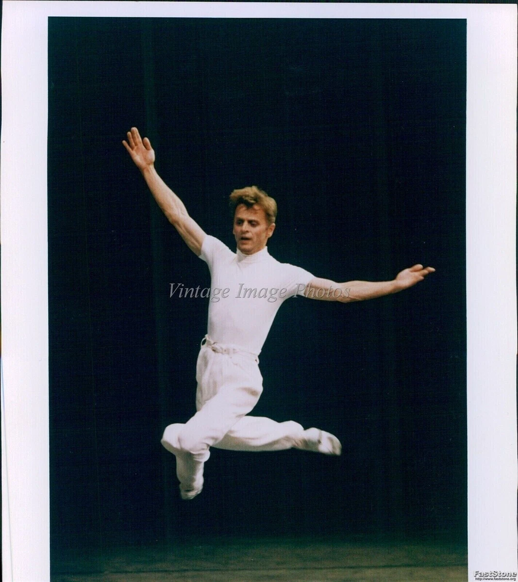 Young Mikhail Baryshnikov Dancing