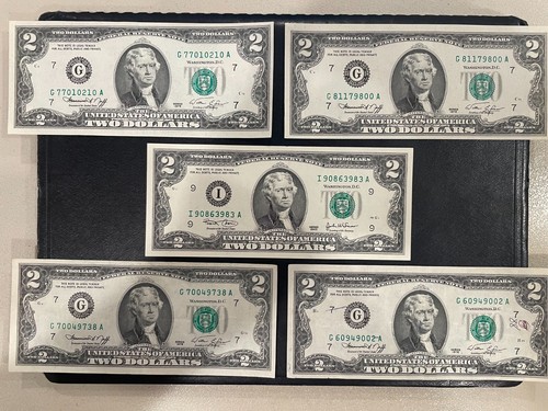 $2 bills (random lot of 5) - 4 of them are from 1976-those are extra ...