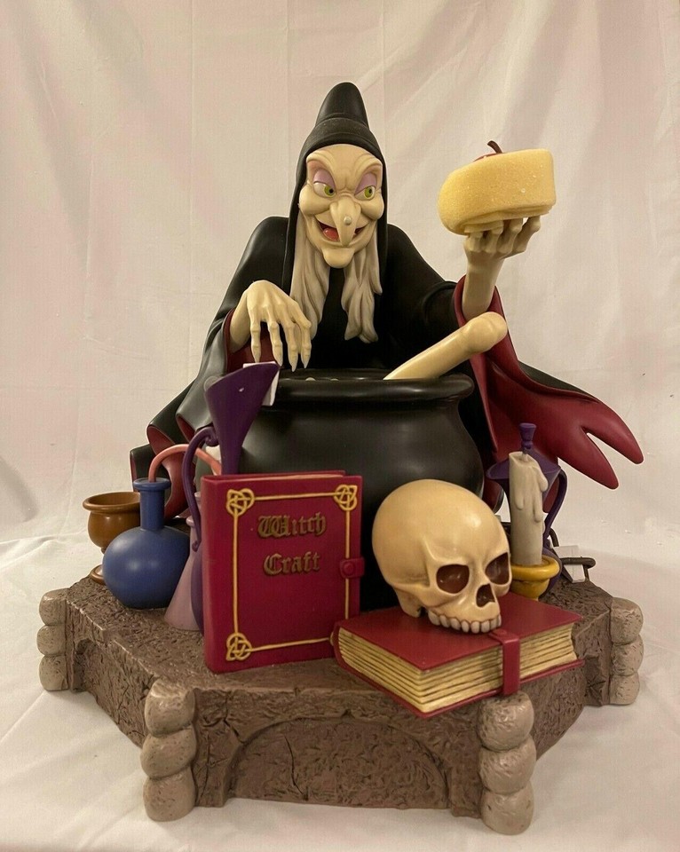 Disney Snow White Old Hag cauldron Big Fig | eBay