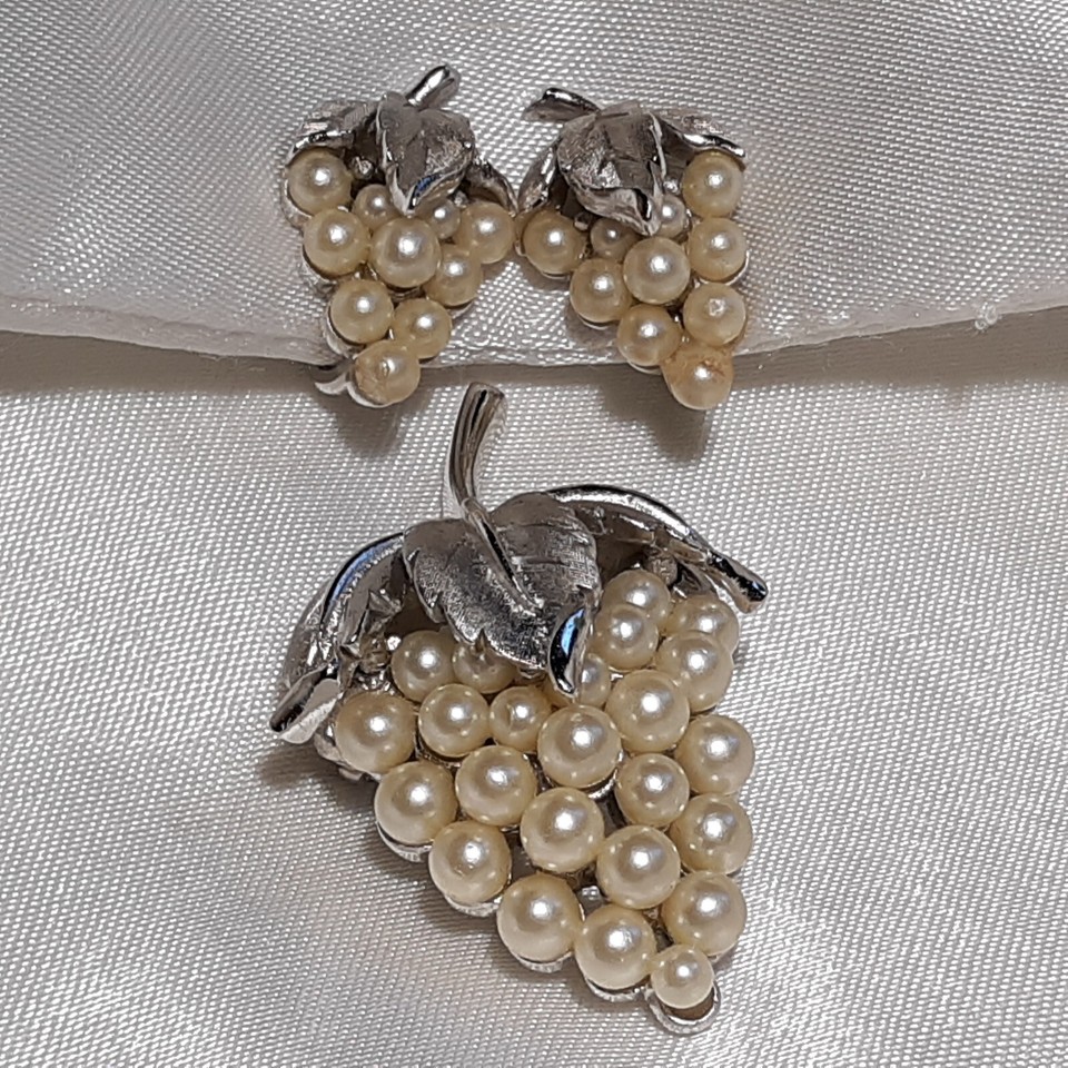 C1940s Alfred Philippe Design Crowned Trifari Pearl & Silver Earrings ...