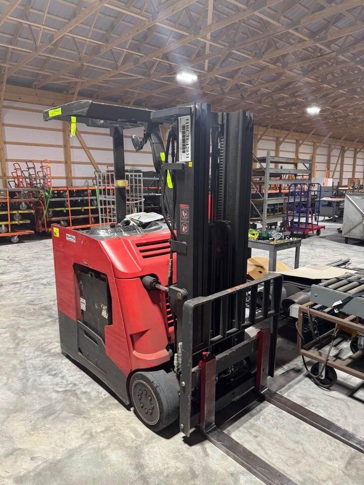2011 Raymond 425-C35TT 3500 lb Cap. Electric Standup Forklift 3 Stage ...