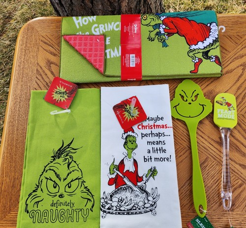 Christmas Grinch Kitchen Lot New 2 spatulas 2 towels & a drying mat | eBay