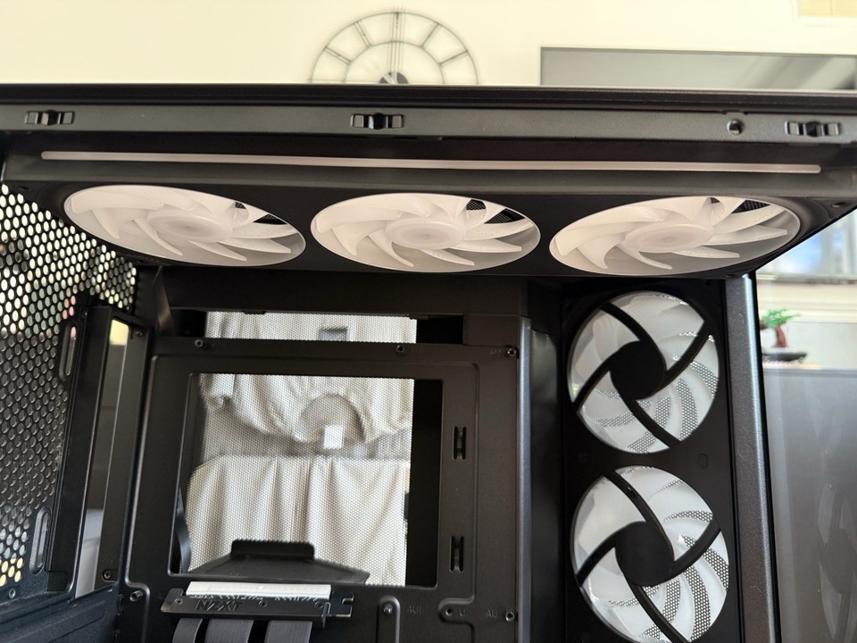 NZXT H6 Flow RGB + NZXT Vertical GPU Mount + 2x NZXT F360 Fan + NZXT ...