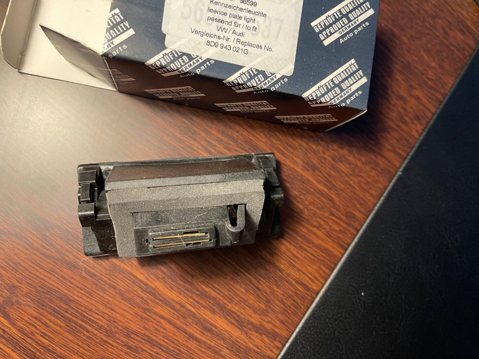 Audi A4 B5 Avant 1995-2001 Licence Plate Light left 8D9943021G, 56599 ...