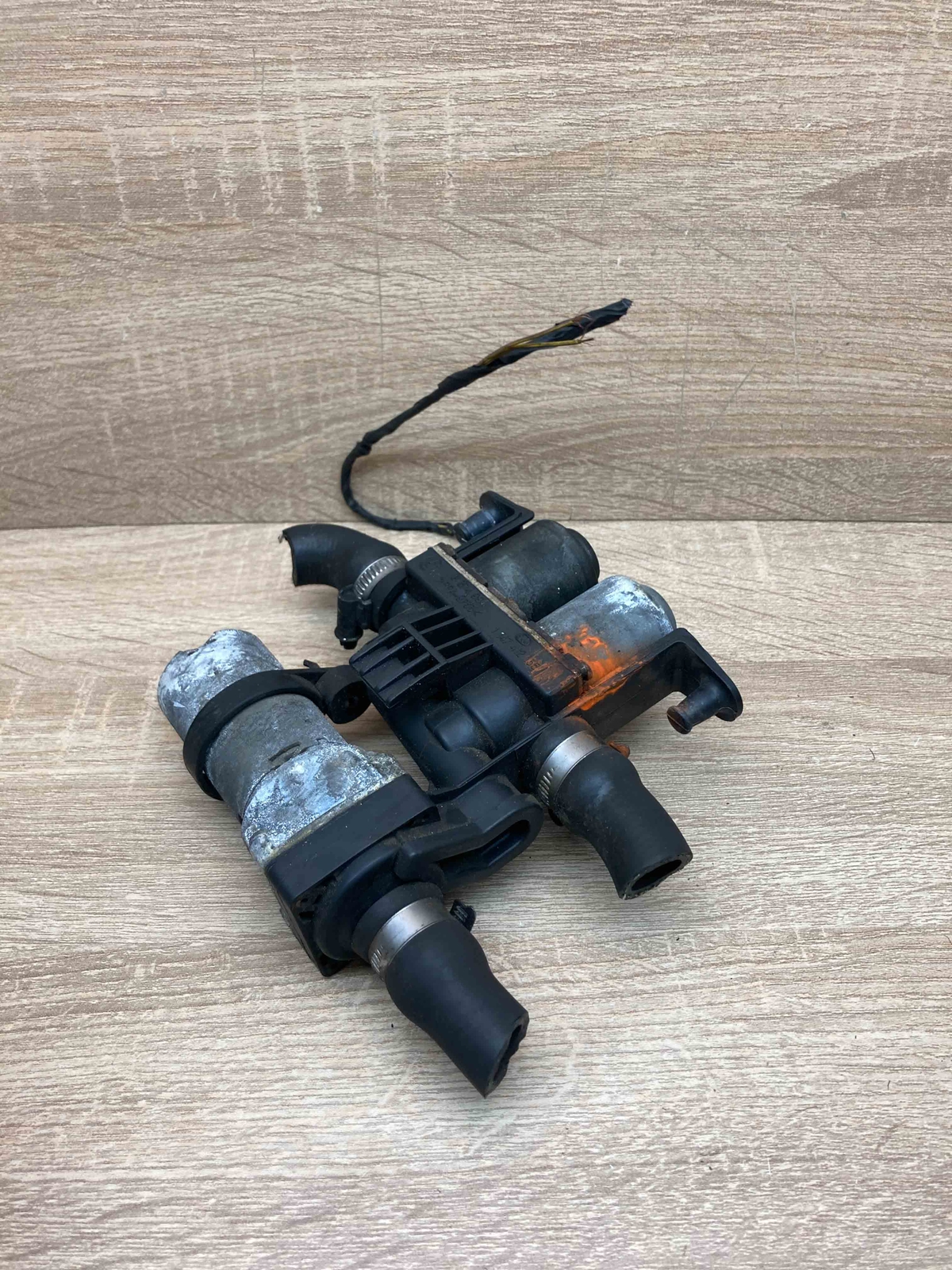 8374994 1147412135 BMW 5 Series Heater Valve Control Hot Water Bosch ...