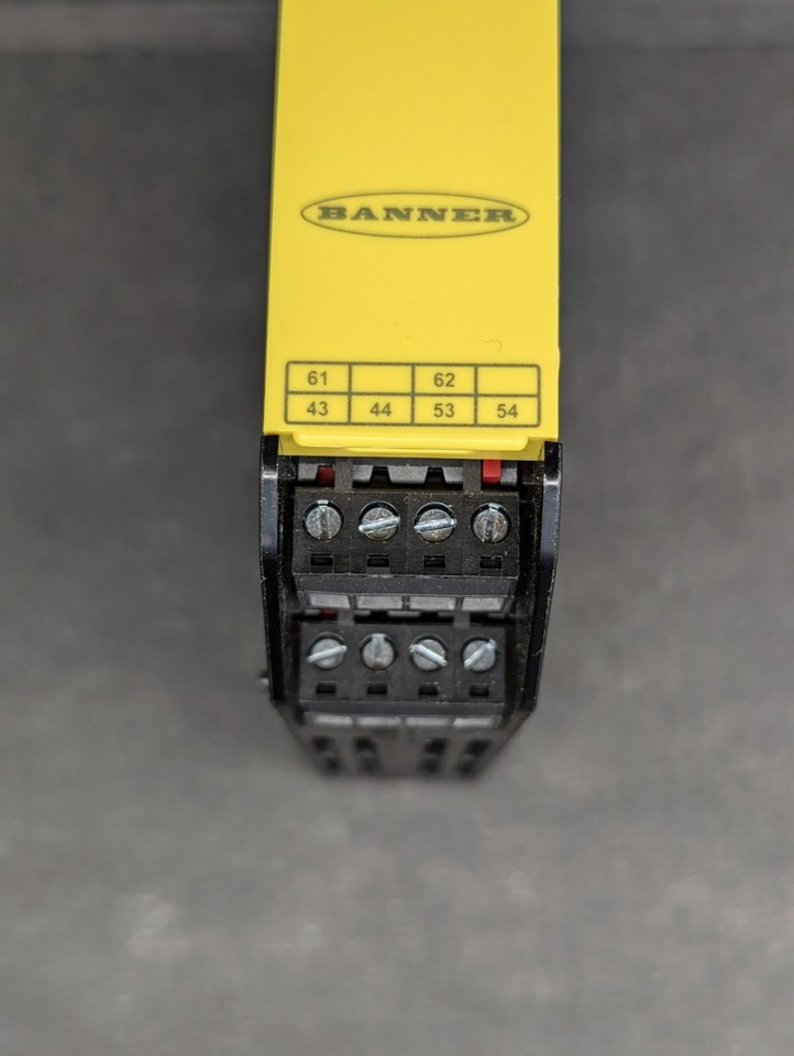 Banner XS2RO Expandable Safety Controller Dual Relay Safety Output ...