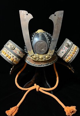 KABUTO Japanese Samurai Armor helmet SHOGUN dagger feathers family ...