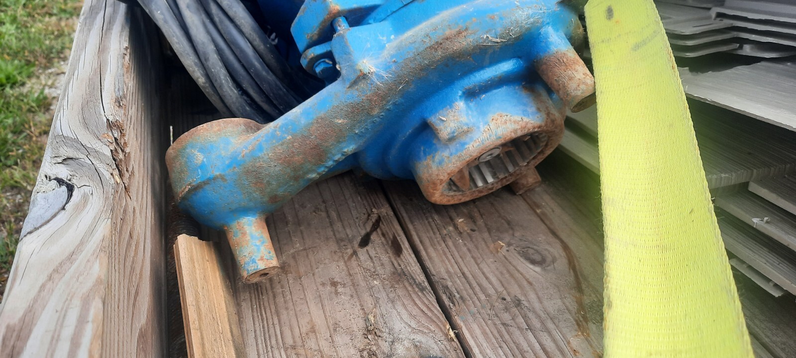 BARNES Sewage Ejector Pump SGV 3072L Grinder Cutter 3HP, 200/230V AC 1 ...
