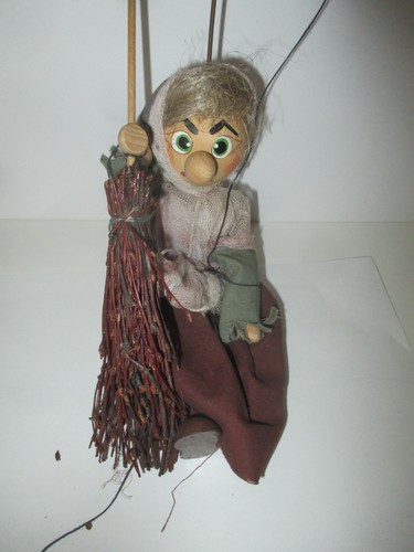 VINTAGE HAZELLE'S? MARIONETTE/PUPPET HAG SNAGGLETOOTH WITCH W/BROOM FOR ...