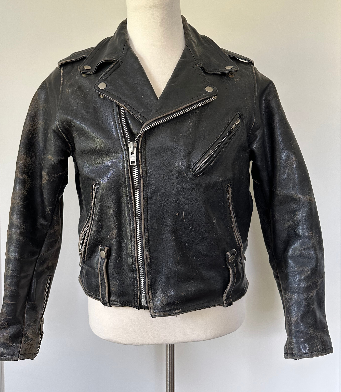 AMAZING VINTAGE 50s Leather Biker Jacket distressed - Gem