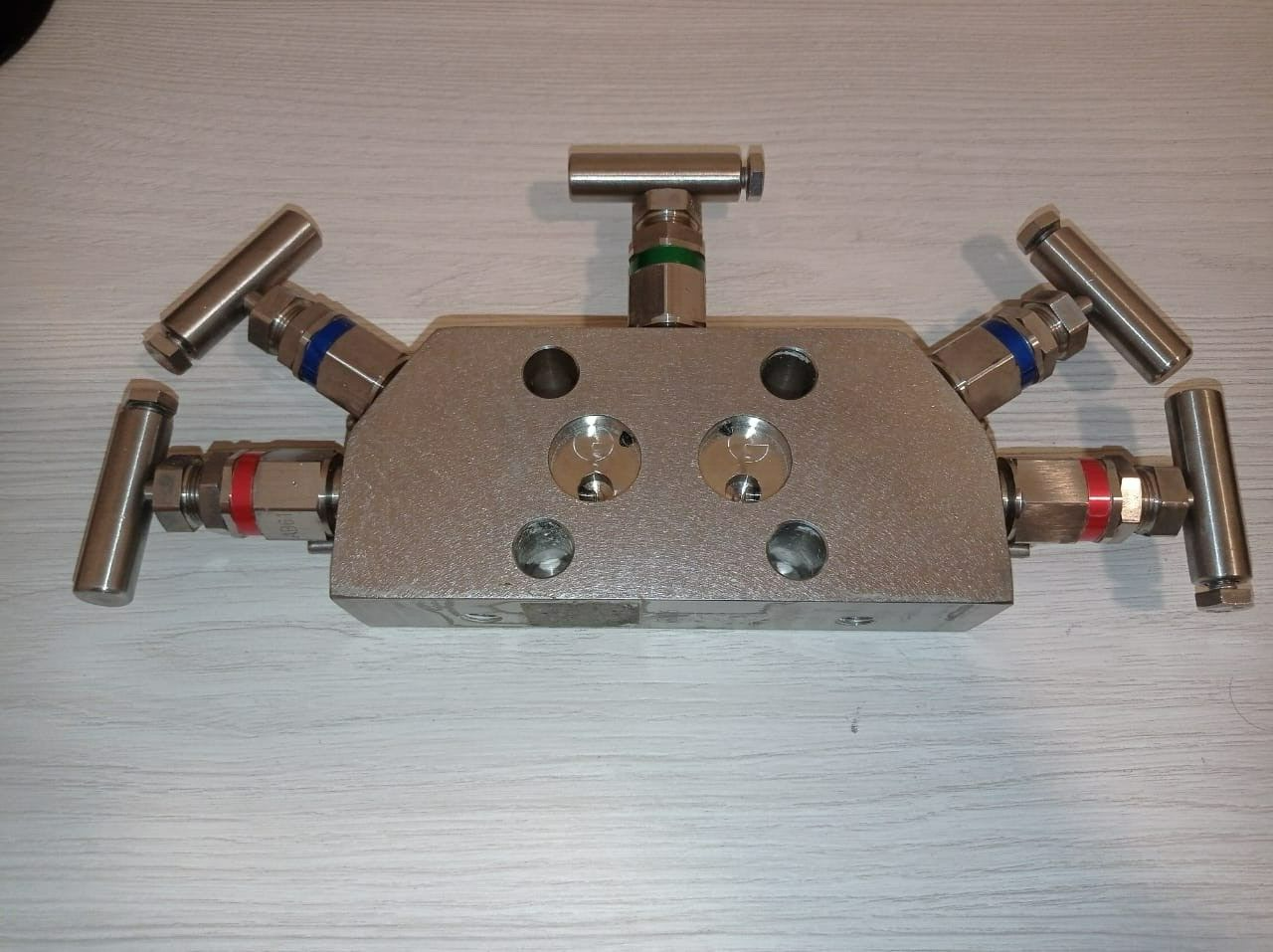 Rosemount C305131124-0000 Manifold for 3051 Transmitter 5-valve H17 ...