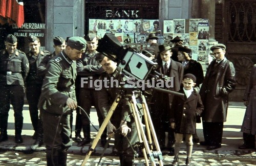 WW2 Picture Photo German Soldiers Set Up Film Camera in Krakow 8263 | eBay