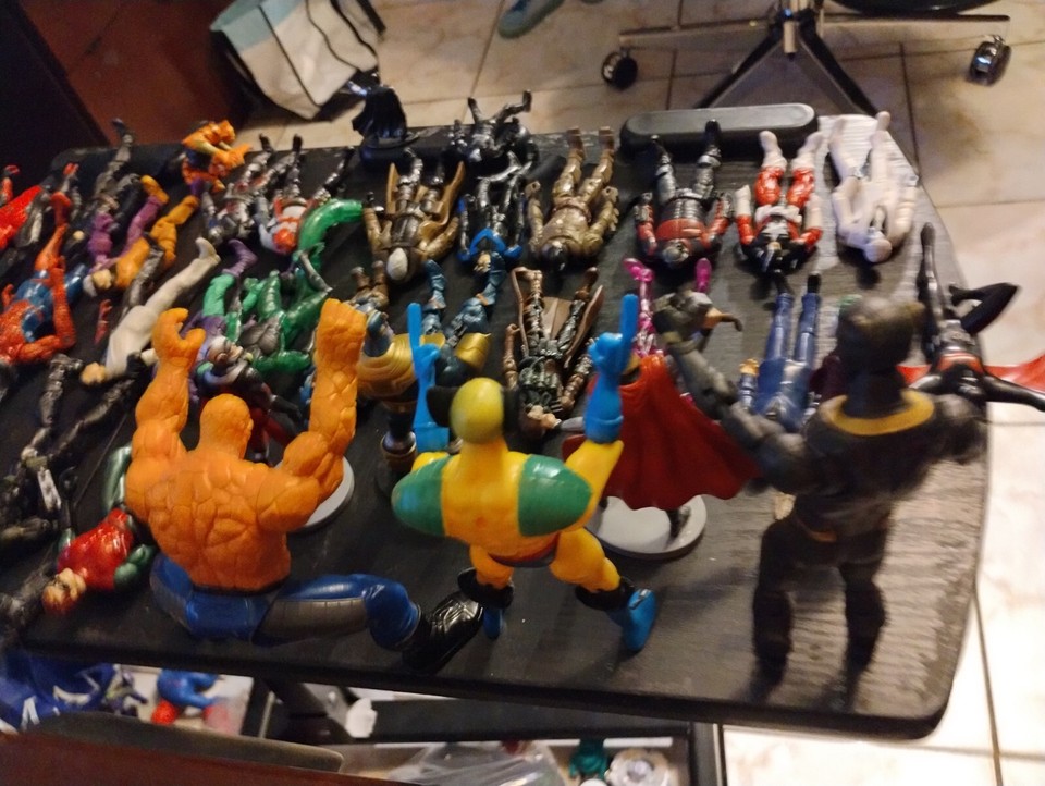 Marvel & DC Comics Action Figures Lot Many Great Pieces And A Few ...