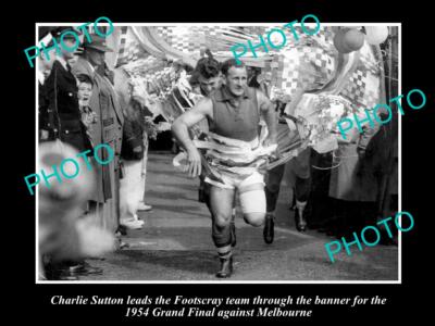 OLD 8x6 HISTORICAL PHOTO OF CHARLIE SUTTON FOOTSCRAY FC 1954 GRAND ...