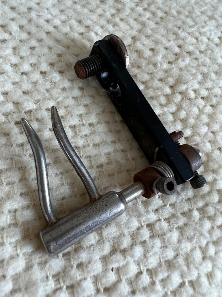 Golden Key Futura Dual Prong Archery Flipper Rest | eBay