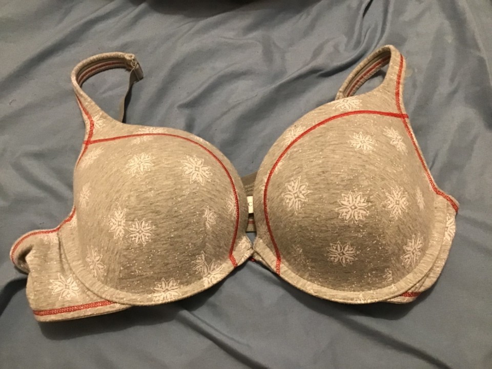 Cacique Bra Snowflake Plunge Bra 40D | eBay