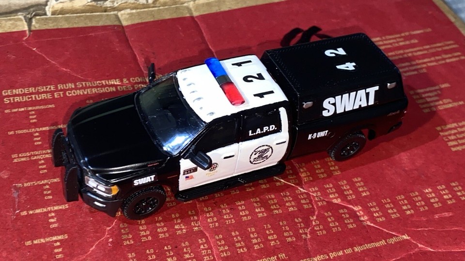 KITBASH 1/64 1-1 RAM 2500 LOS ANGELES POLICE DEPARTMENT LAPD SWAT ...