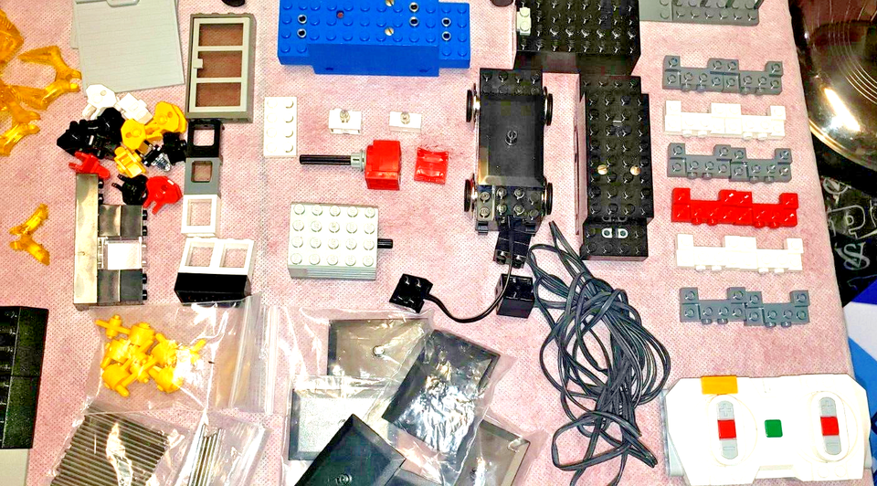 LEGO Train Lot From Multiple Sets 9v Track Motor Minifigures ...