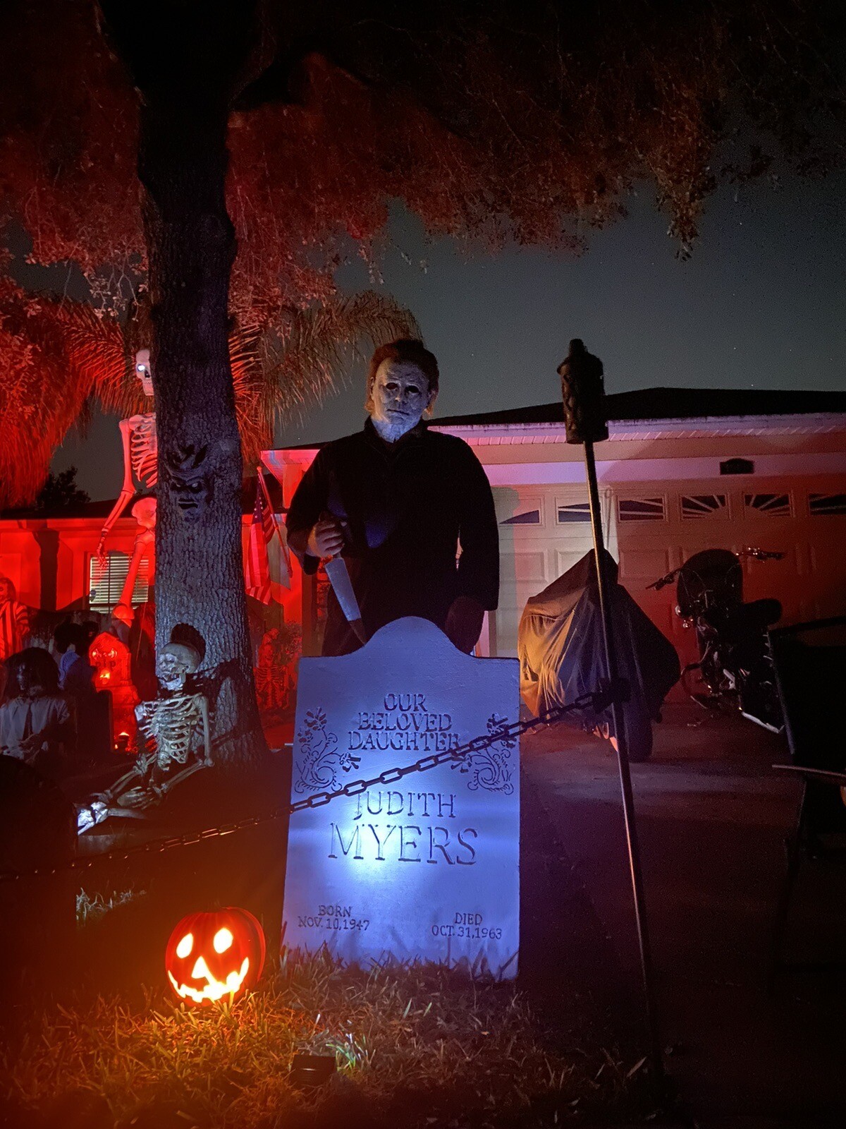 Halloween Michael Myers, Judith Myers headstone and Jack O Lantern. | eBay