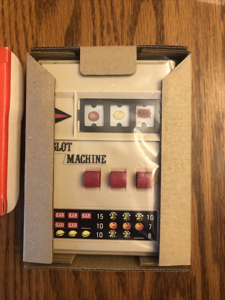 VINTAGE RADIO SHACK ELECTRONIC SLOT MACHINE 1983 HAND HELD GAME: NEW ...