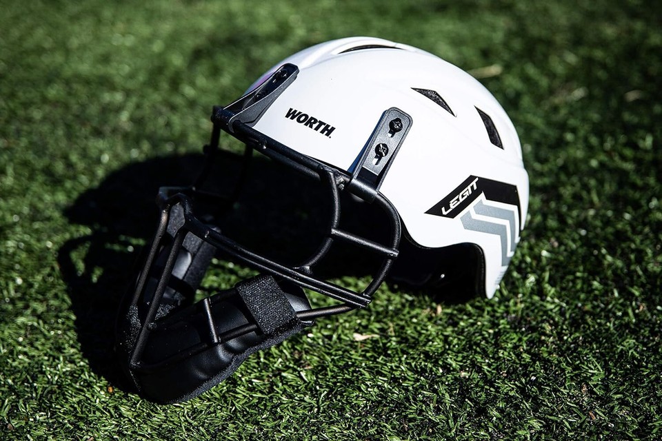 Worth LGTPH Legit Slowpitch Softball Pitchers Helmet Mask, White WLGTPH ...