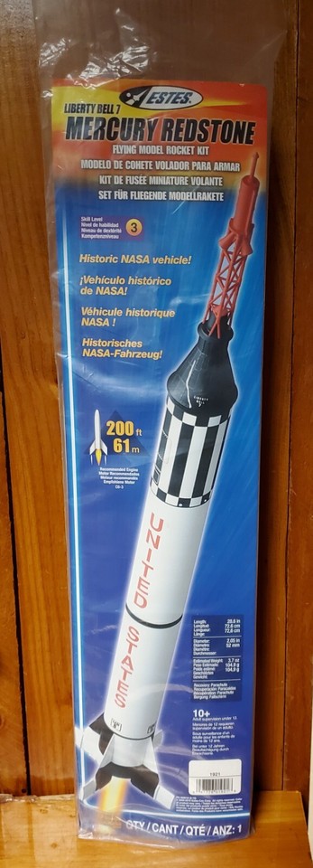 Estes 1921 NASA Mercury Redstone Flying Model Rocket Kit (Advanced ...