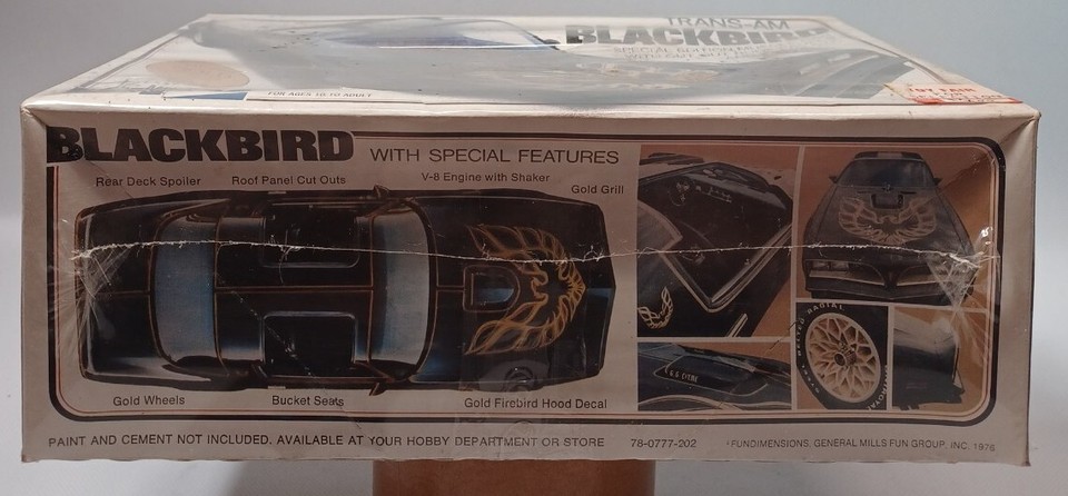 1977 Pontiac Trans Am Blackbird 1976 Edition Model Car Kit NEW sealed ...