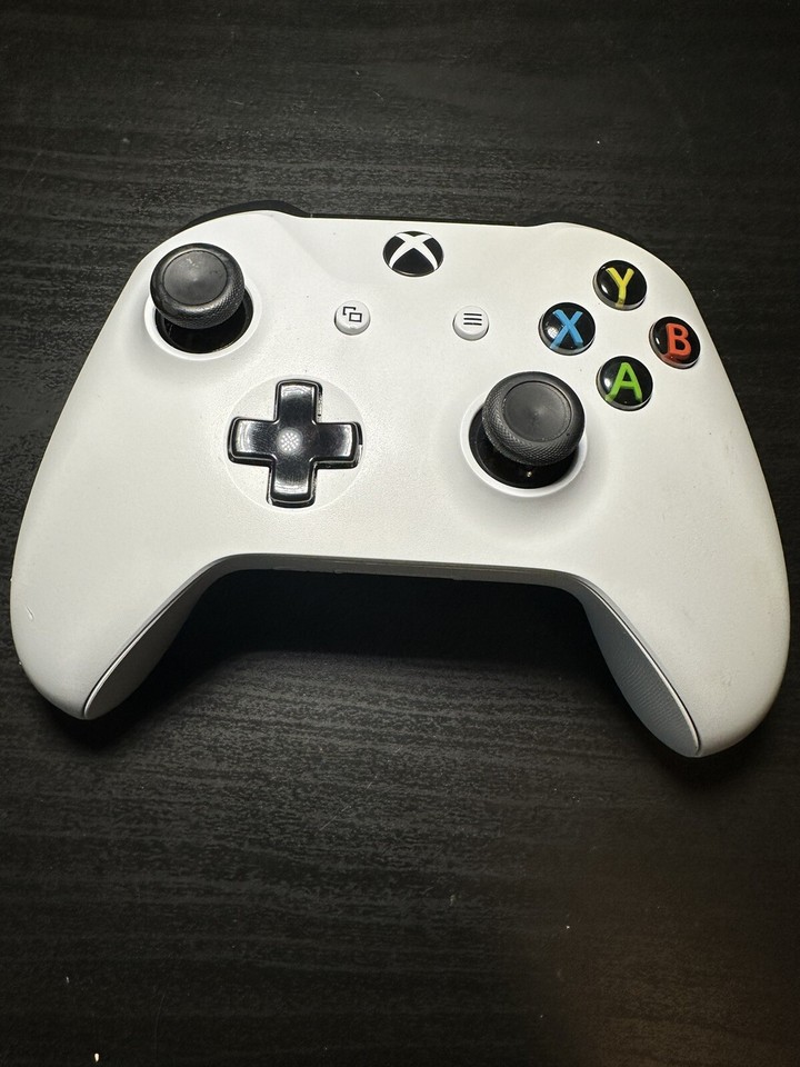 Microsoft 1708 Xbox One Controller - White/Black OEM Original (Tested ...