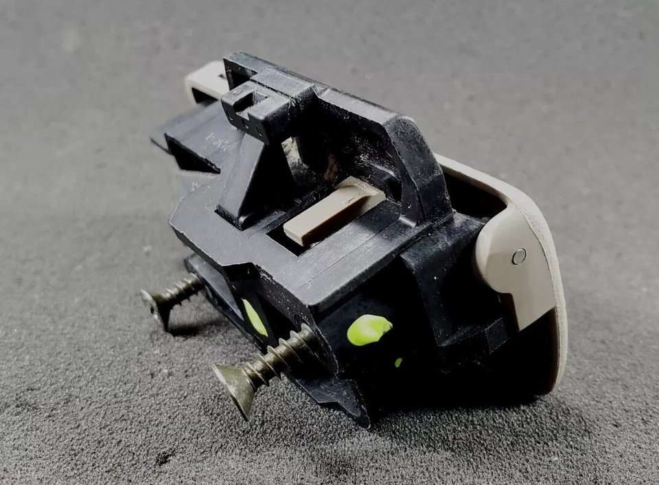 1999-2004 SUZUKI GRAND VITARA XL7 TRACKER GLOVE BOX LATCH LOCK HANDLE ...
