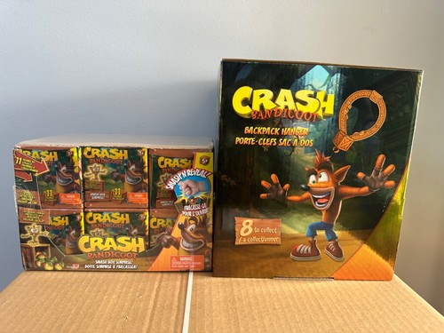 ULTIMATE SURPRISE Crash Bandicoot 24 Backpack Hangers/12 Smash Boxes ...