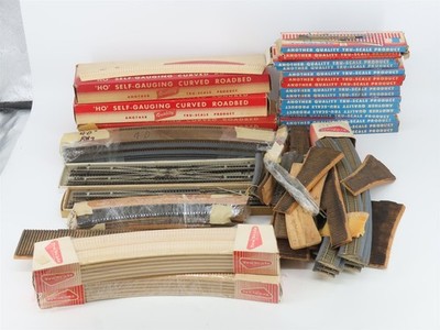 Lot of 50+ HO Scale Tru-Scale Assorted Wood Track Bed Pieces and Rail ...