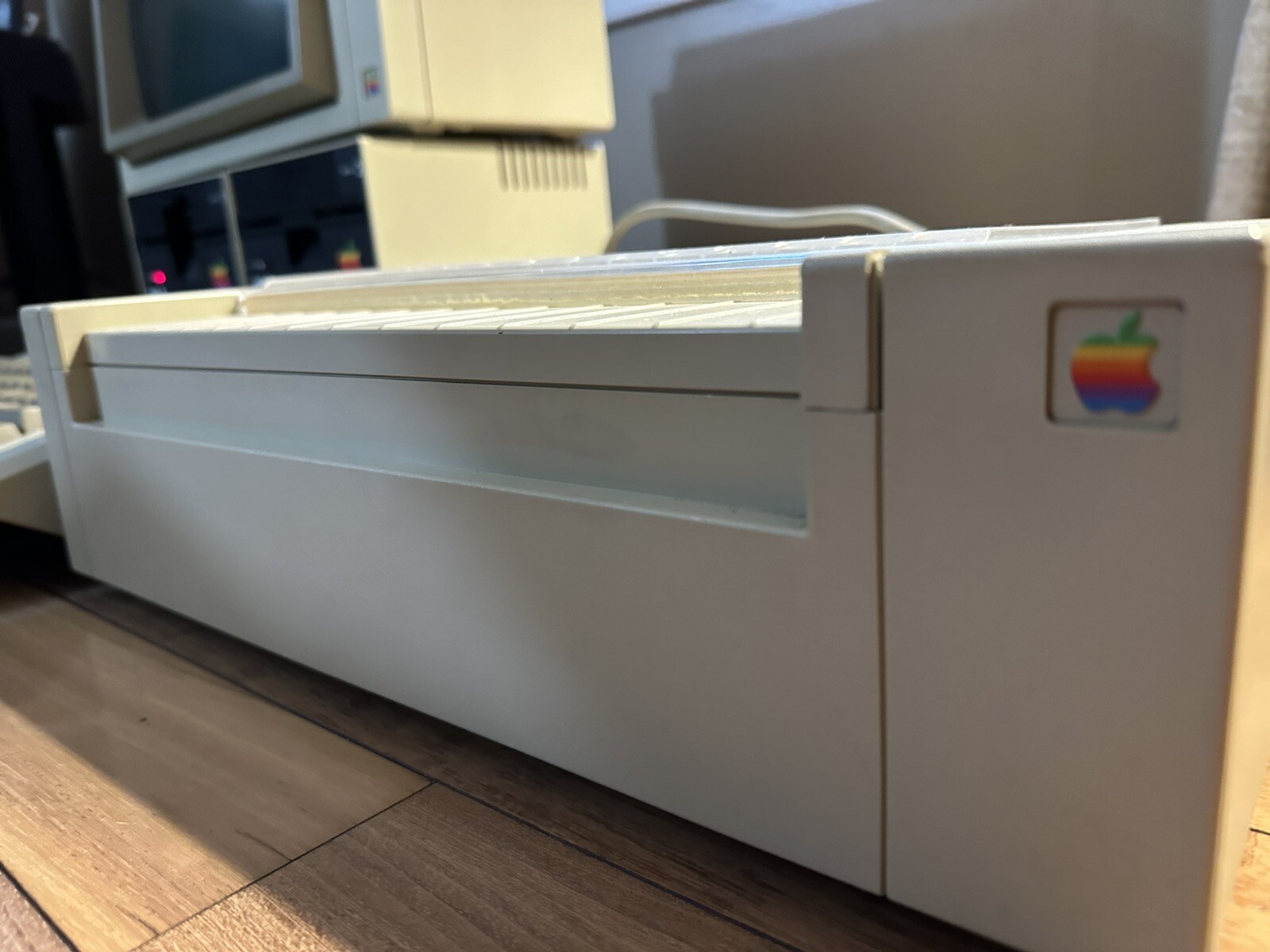 Apple IIe AA11040B Computer, Apple monitor 2 Apple Drives Apple Printer ...