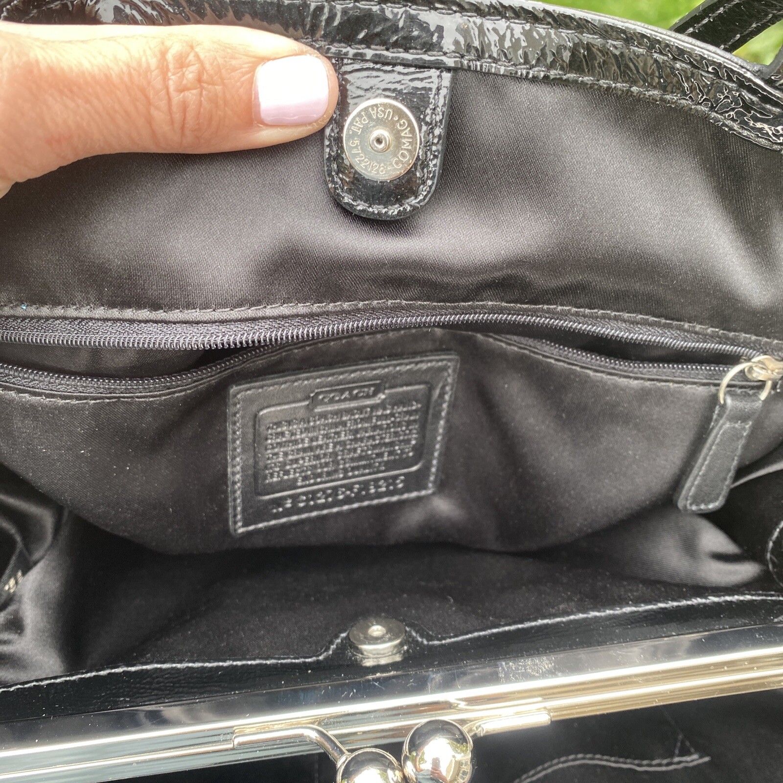 Coach Black Patent Leather Logo Embroidery Medium Tot… - Gem