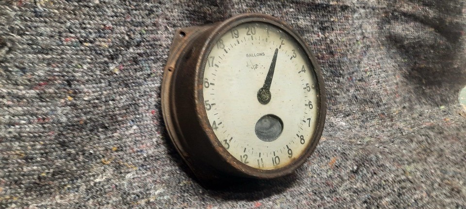 Gilbert & Barker Fuel Pump Dial | eBay UK