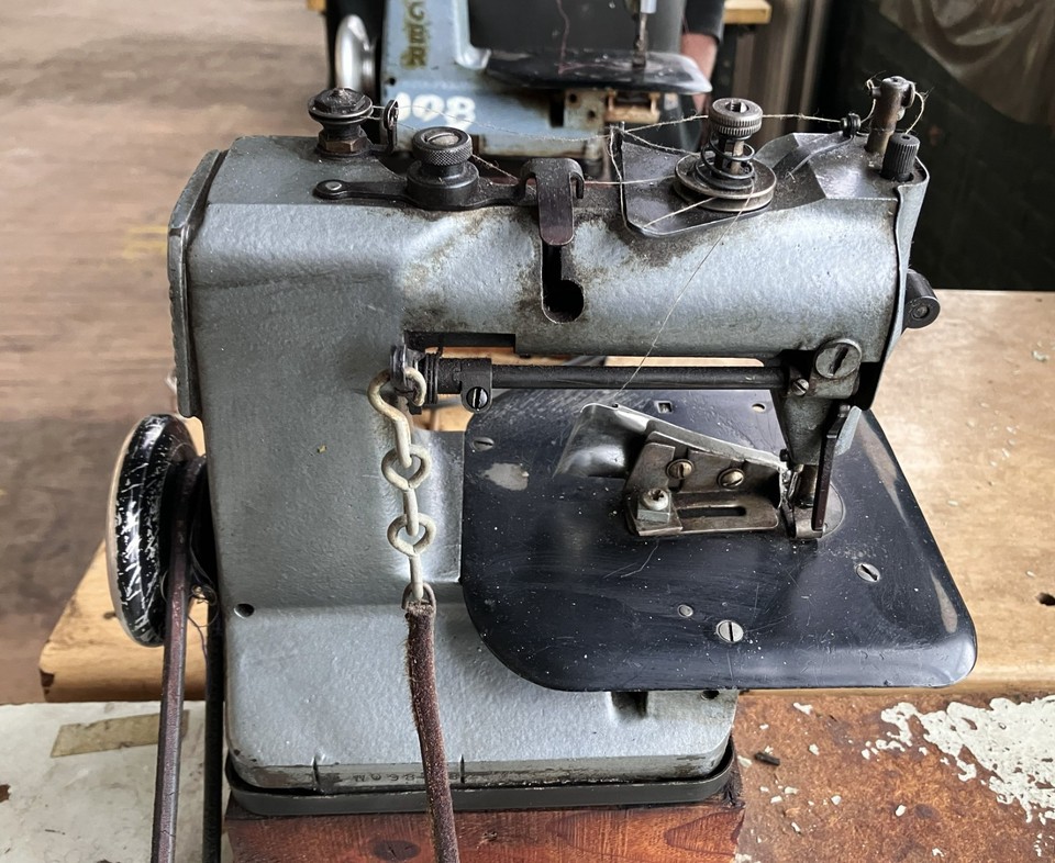 Singer 240k12 Commercial Hat Maker Millinery Chain stitch Sewing ...