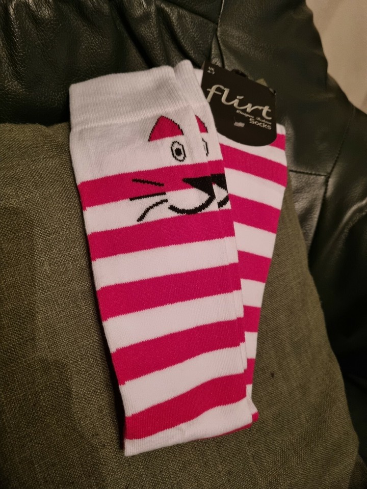 Flirt - Over Knee Socks Pink White Stripe Cat Face - Brand New Unworn ...