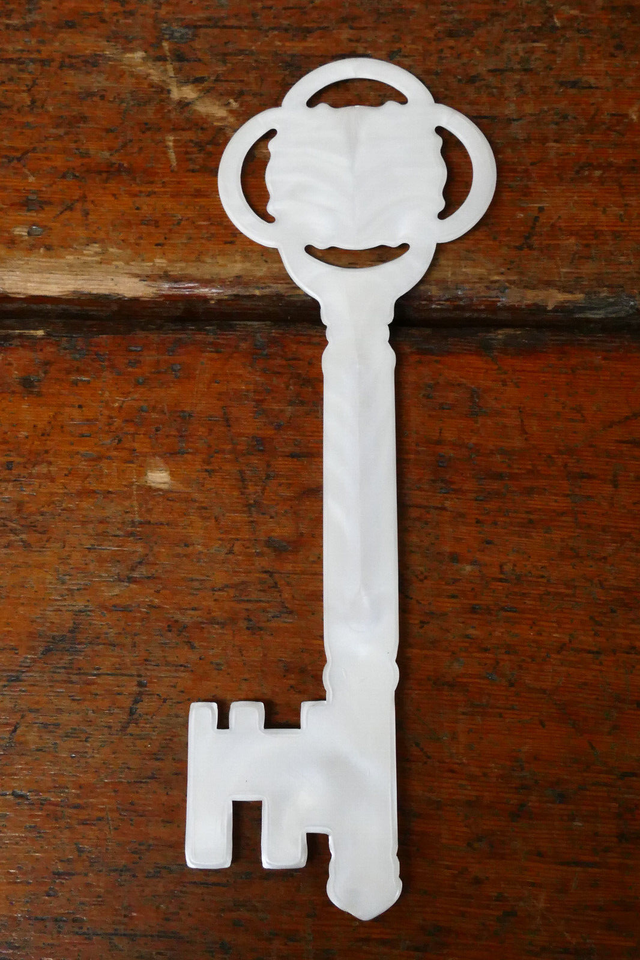 Vintage 1950s Daniel Pals Skelly Oil Key Shaped Thermometer Sign ...