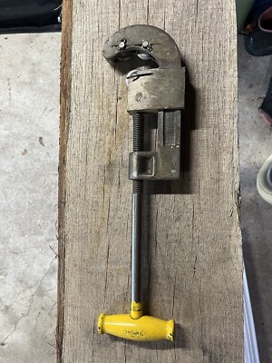Vintage Armstrong pipe cutter | eBay